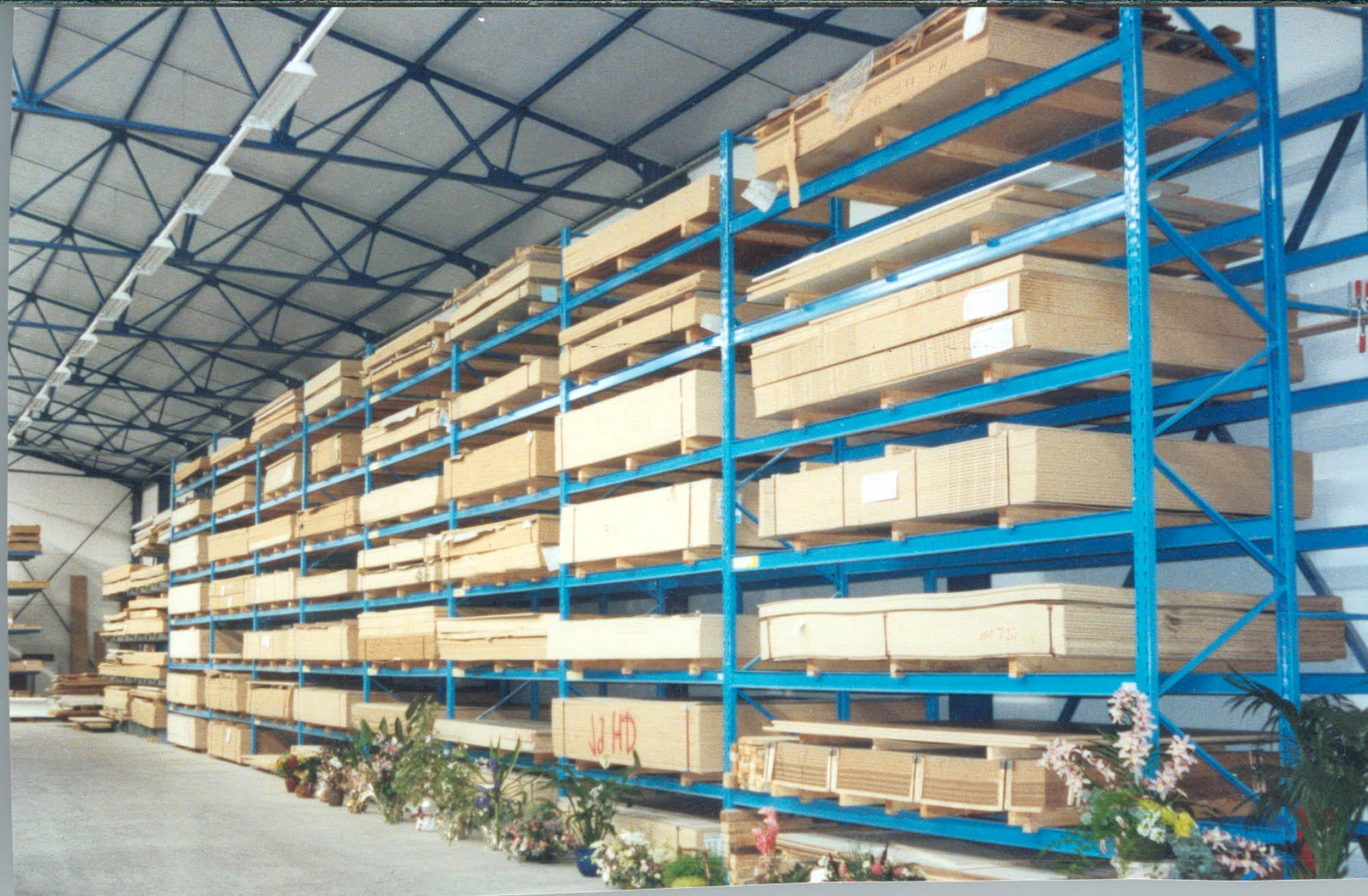 Transformateurs du bois et fabricants de meubles | Rayonnages | OHRA France